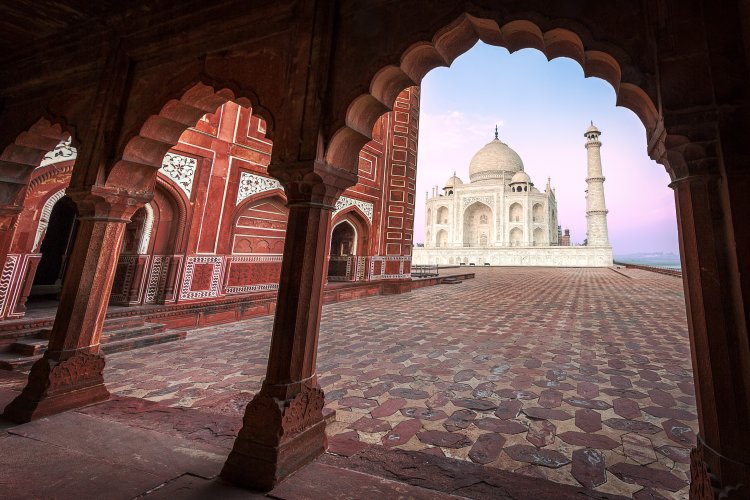India - The Taj Mahal, A Love Poem Written In Stone | Connections.be