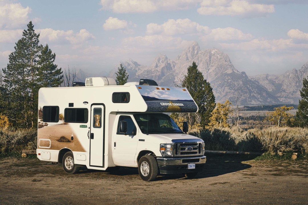 Cruise America/ Canada: C21 Compact Plus | Connections.be